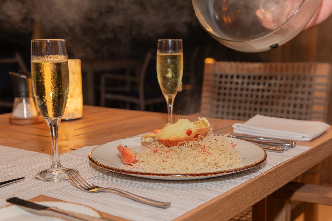 The Reef Restaurant - Meeru Maldives Resort Island